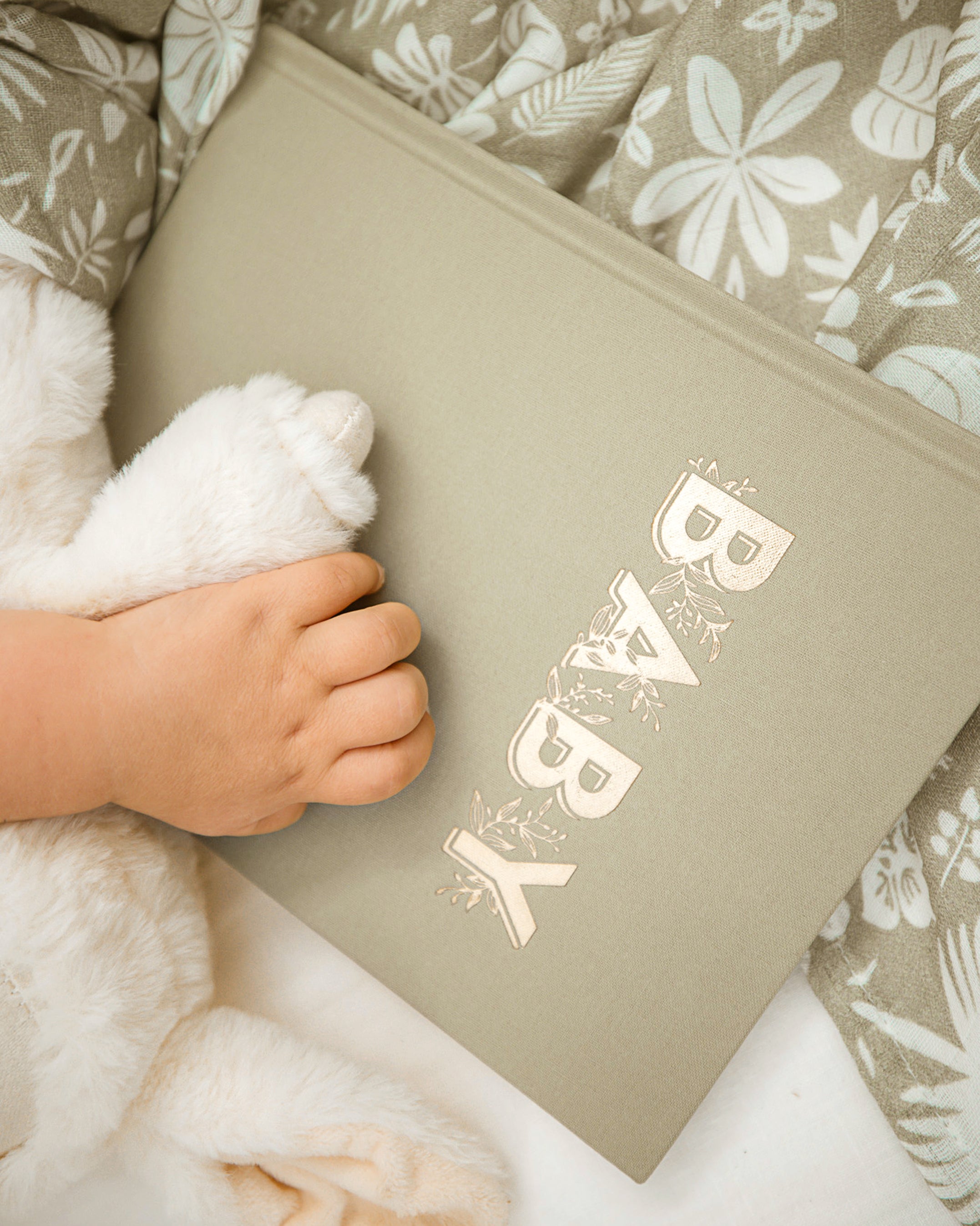 Mini Baby Book Sage– Fox & Fallow